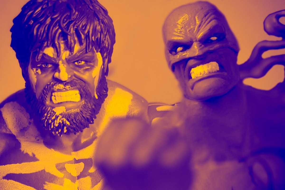 Iron Fist Smash – FREETHEFIGURES
